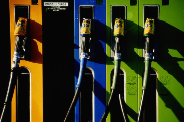 Relief at the Pump Is Here: Biggest Drop in Gas Prices in Years | TIME.com